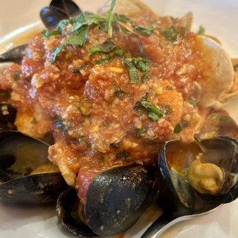 SPOTOS FISH & OYSTER - Updated January 2025 - 918 Photos & 798 Reviews ...