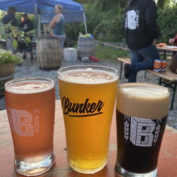 BUNKER BREWING - Updated December 2025 - 100 Photos & 61 Reviews - 17 ...