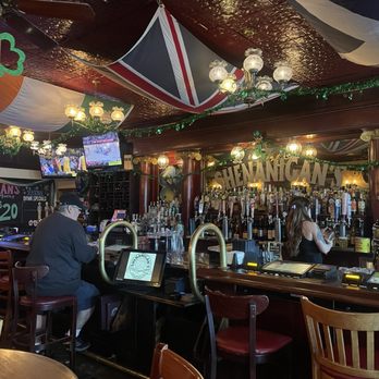 SHENANIGAN’S OLD ENGLISH PUB - Updated December 2025 - 218 Photos & 230 ...