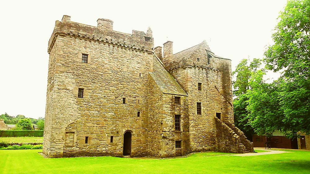 HUNTINGTOWER CASTLE - Perth, United Kingdom - Landmarks & Historical ...