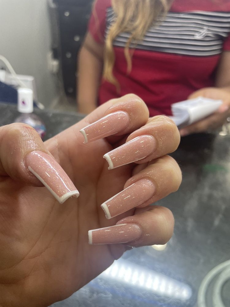 MUÑECA BEAUTY SALON & NAILS - Updated December 2025 - 2260 Grand ...