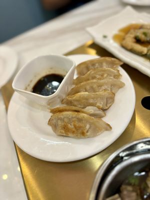 OLD STREET DIM SUM & HOT POT - Updated July 2024 - 234 Photos & 81 ...