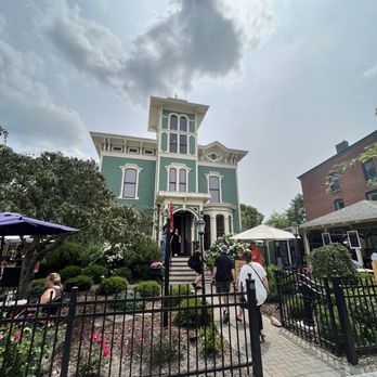 THE HOPS SPOT CLAYTON - Updated July 2025 - 150 Photos & 111 Reviews ...