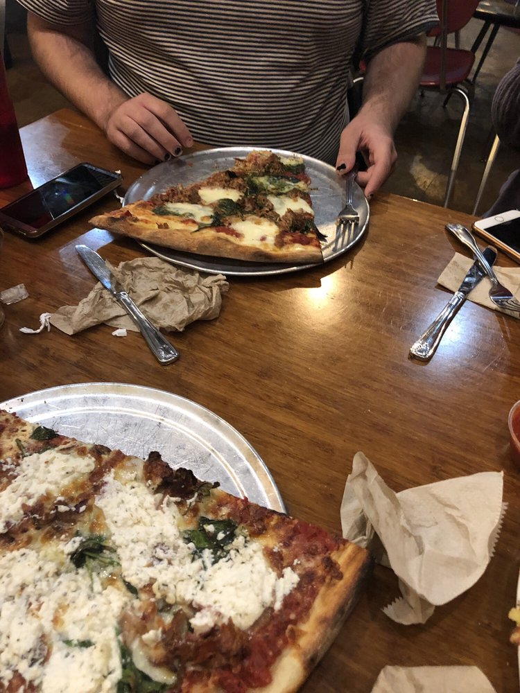 CLASSIC SLICE - 238 Photos & 367 Reviews - Pizza - 2797 S Kinnickinnic ...