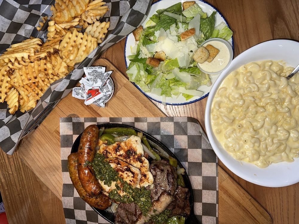 007 BOND BAR & RESTAURANT - Updated December 2025 - 18 Photos & 10 ...