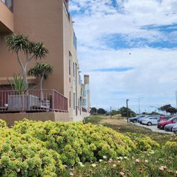 ANDYTOWN COFFEE ROASTERS - Updated June 2025 - 384 Photos & 165 Reviews ...