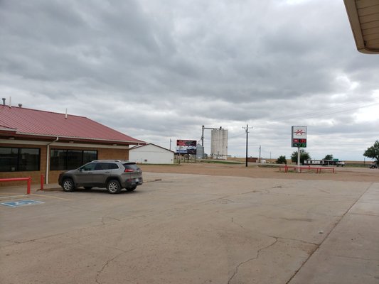 CROSSROADS EXPRESS - Updated December 2025 - 2 Highway 83, Balko ...