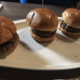 7 TWELVE TABLE & TAPHOUSE - Updated June 2025 - 27 Photos & 24 Reviews ...