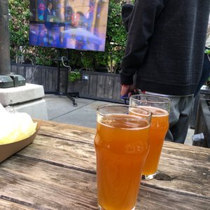 KINGS ROW GASTROPUB - 1636 Photos & 1638 Reviews - 20 E Colorado Blvd ...