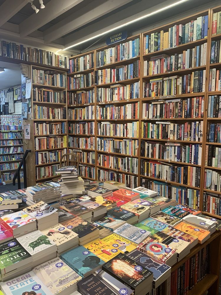 CHARLIE BYRNE’S BOOKSHOP - Updated August 2025 - 18 Photos & 23 Reviews ...