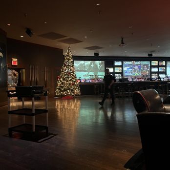 LUCKY STRIKE FENWAY - Updated October 2025 - 194 Photos & 635 Reviews ...