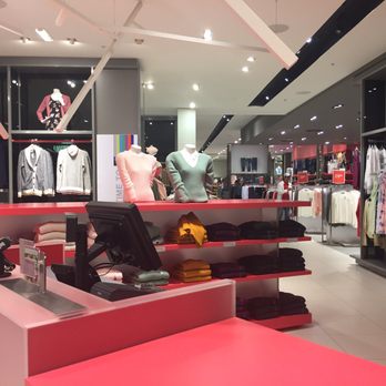 SIMONS - Updated December 2025 - 30 Photos & 45 Reviews - 8882 170 ...