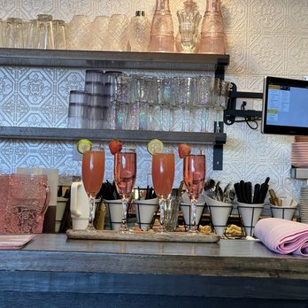 BRUNCH BLISS & BUBBLES - Updated June 2025 - 69 Photos & 32 Reviews - 910 Summitview Ave, Yakima ...