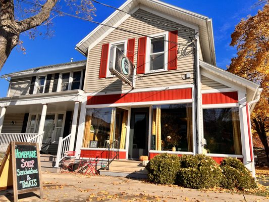 MOON WATER CAFE - Updated December 2025 - 31 Photos & 21 Reviews - 606 ...