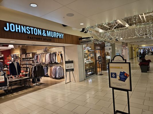 RIVERSTONE GALLERY--RIVERWALK MALL - Updated September 2025 - 17 Photos ...