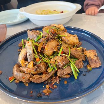 YOO YEE - Updated June 2025 - 77 Photos & 17 Reviews - 4925 N Broadway ...