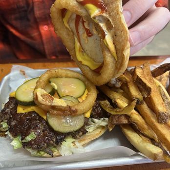 BUCKIN BURGER - Updated October 2025 - 32 Photos & 26 Reviews - 2828 ...