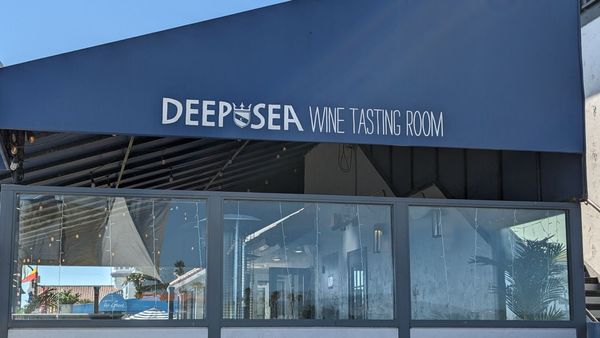 DEEP SEA WINE TASTING ROOM - Updated November 2024 - 100 Photos & 39 ...