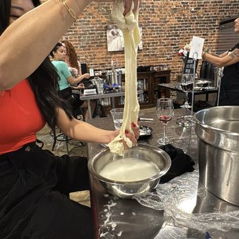 CHEESEOLOGY - Updated October 2025 - 109 Photos & 22 Reviews - 1527 E ...