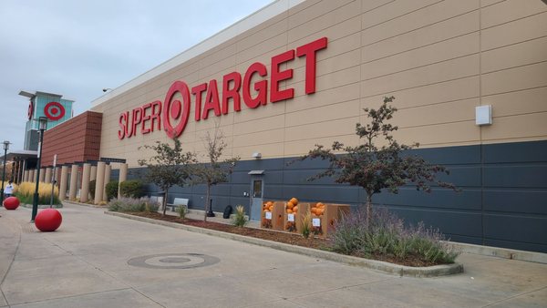 TARGET - Updated November 2025 - 122 Photos & 133 Reviews - 7930 ...