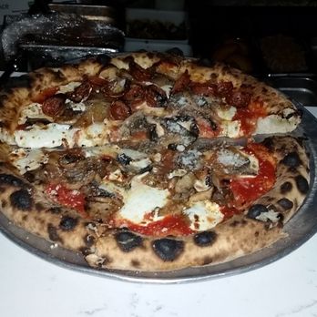 B SIDE PIZZA & WINE BAR - Updated December 2025 - 1114 Photos & 1391 ...