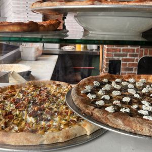 CASANO’S PIZZA PARLOR - Updated March 2025 - 26 Photos & 27 Reviews - 8 ...