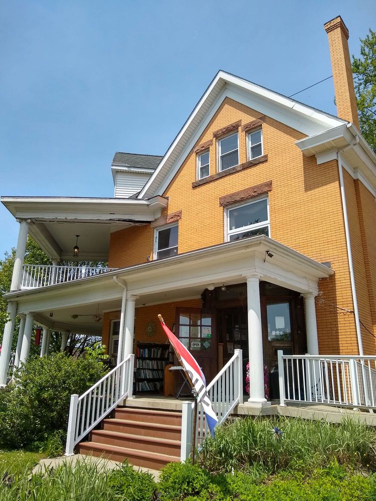 FULMER HOUSE BOOKS & COLLECTIBLES - Updated December 2025 - 14 Photos ...