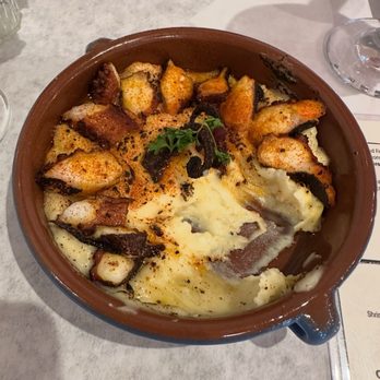 VALENCIA - Updated May 2025 - 71 Photos & 66 Reviews - 315 N Vermont St ...