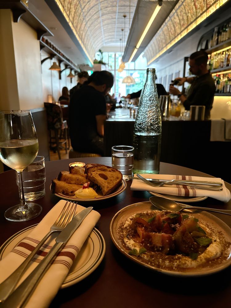 FLORETTE - Updated July 2024 - 58 Photos & 14 Reviews - 1168 Queen ...