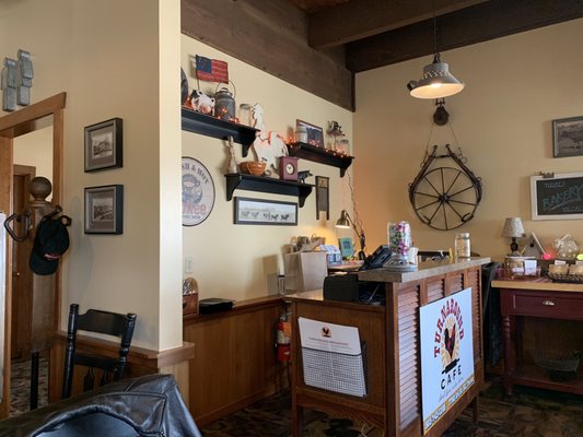 TURNAROUND CAFE - 95 Photos & 113 Reviews - American (Traditional ...