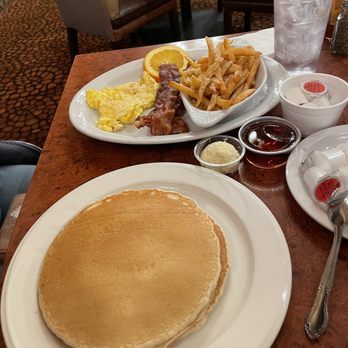 CHARLIES LAKESIDE RESTAURANT & LOUNGE - Updated December 2025 - 55 ...