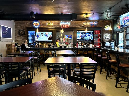 THE LIMIT PUB & GRUB - Updated January 2026 - 11 Photos & 25 Reviews ...