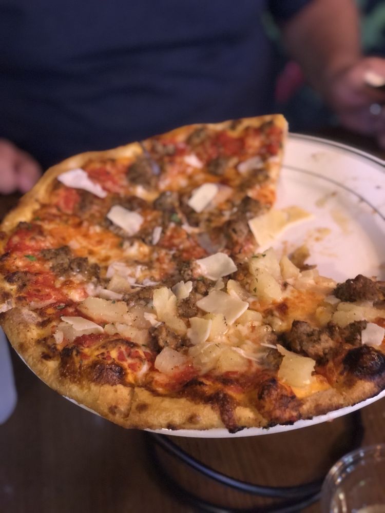 Clemente's Trolley Pizzeria, Key West | Roadtrippers