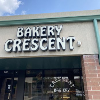 BAKERY CRESCENT - 94 Photos & 45 Reviews - 270 E Algonquin Rd ...