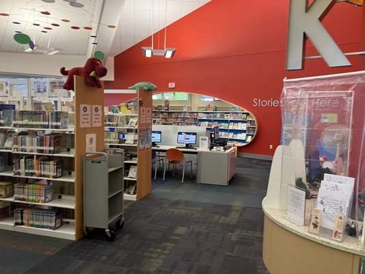 BEAR LIBRARY - Updated December 2025 - 21 Photos - 101 Governors Pl ...