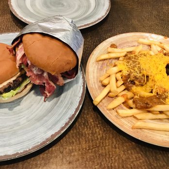 ORCUTT BURGERS - Updated October 2024 - 151 Photos & 343 Reviews - 1099 ...