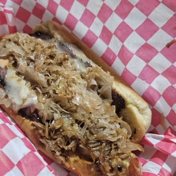 MUGSY DOGS - Updated May 2025 - 192 Photos & 324 Reviews - 3160 E Queen ...