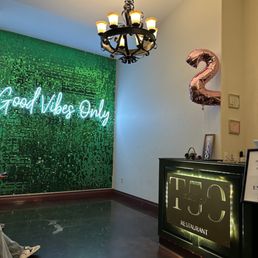 TABLE 59 - Updated August 2024 - 121 Photos & 137 Reviews - 3360 N ...