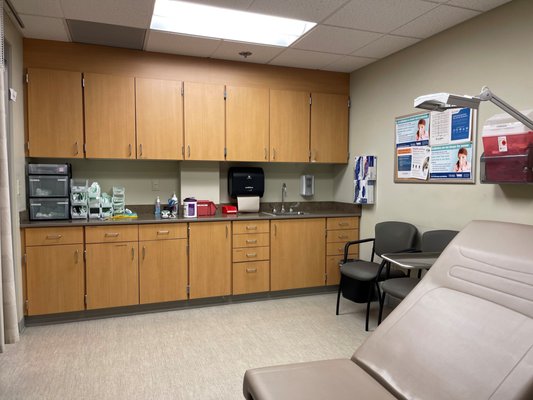 PROVIDENCE BRIDGEPORT IMMEDIATE CARE - Updated December 2025 - 16 ...