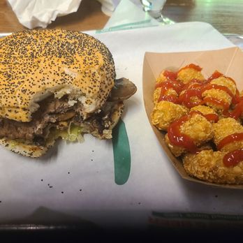 FAT DADDY’S SPORTS & SPIRITS CAFÉ - Updated August 2025 - 256 Photos ...