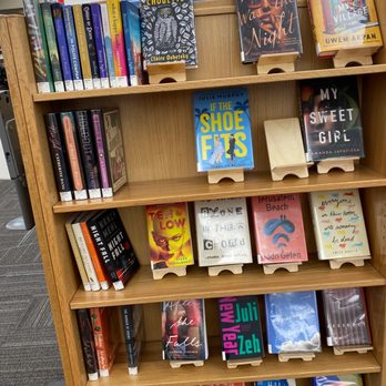 EDMOND LIBRARY - Updated October 2025 - 23 Photos & 20 Reviews - 10 S ...