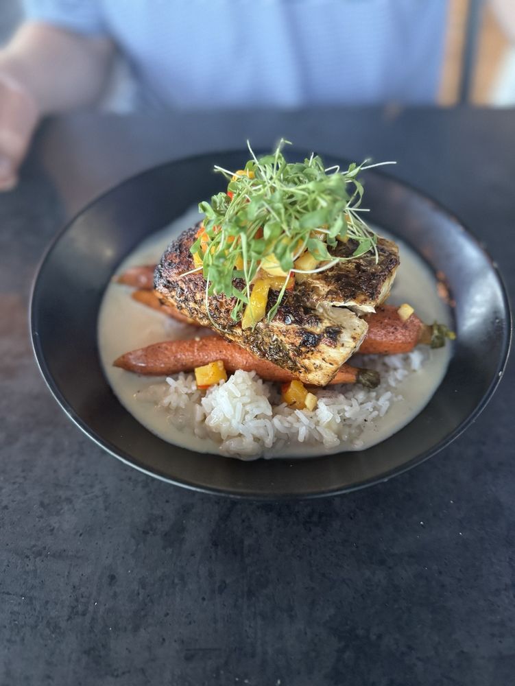 MAKOS MARINA BAR & GRILL - Updated May 2025 - 41 Photos & 33 Reviews ...