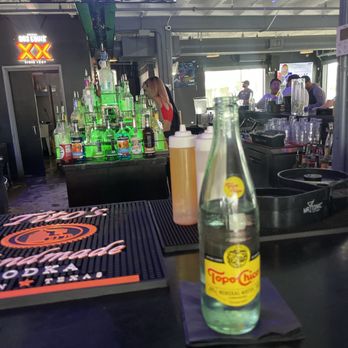 BOXCAR BAR - Updated December 2025 - 91 Photos & 43 Reviews - 125 Lamar ...