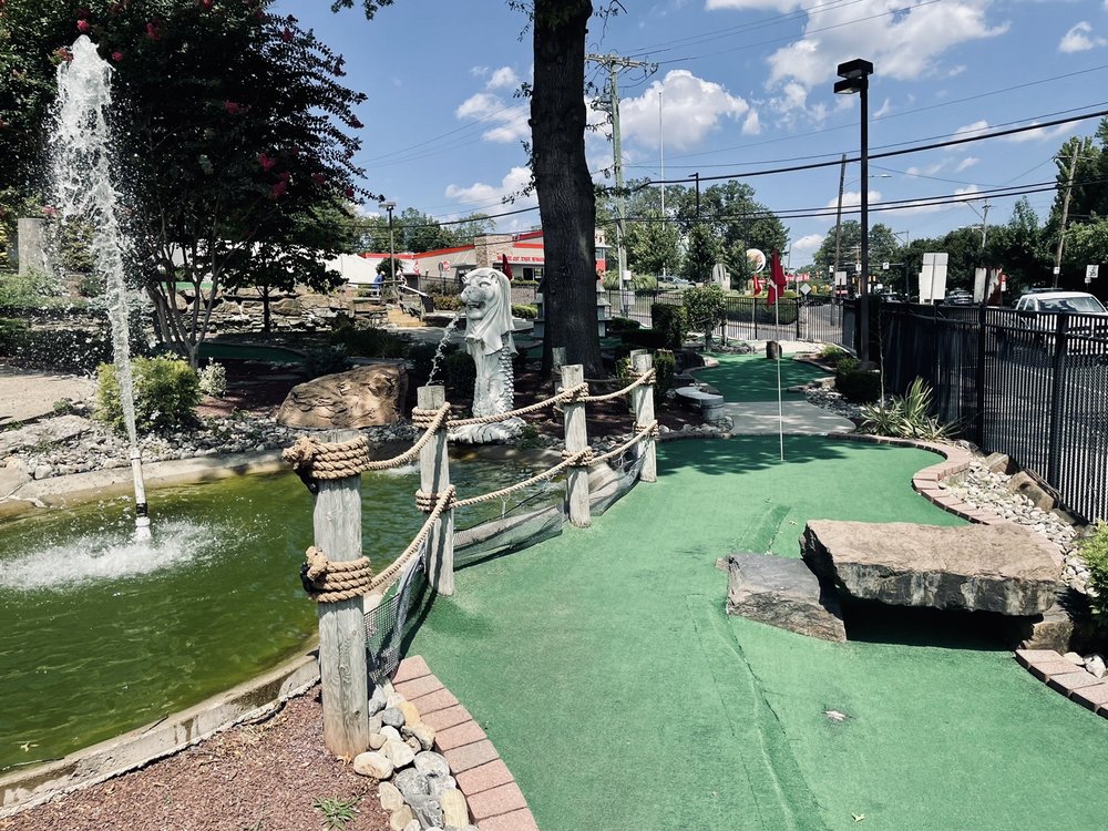 HILL TOP MINIATURE GOLF - Updated December 2025 - 22 Photos & 40 ...