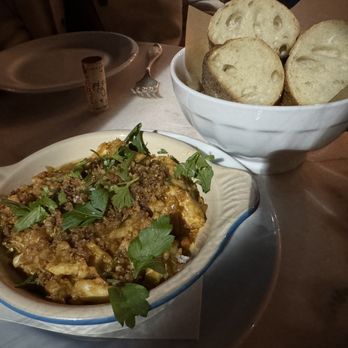 CHEZ NOUS - Updated August 2024 - 556 Photos & 304 Reviews - 6 Payne Ct ...