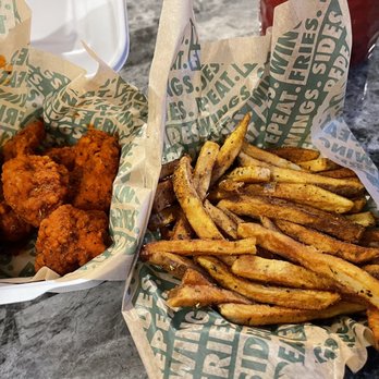 WINGSTOP - Updated August 2025 - 81 Photos & 100 Reviews - 2600 SW ...