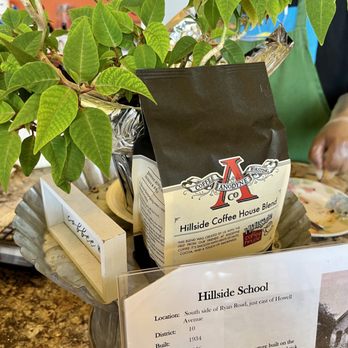 HILLSIDE COFFEE HOUSE - Updated December 2025 - 89 Photos & 30 Reviews ...