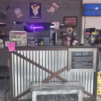 DIAMOND DELI - Updated December 2025 - 27 Photos & 26 Reviews - 795 N ...