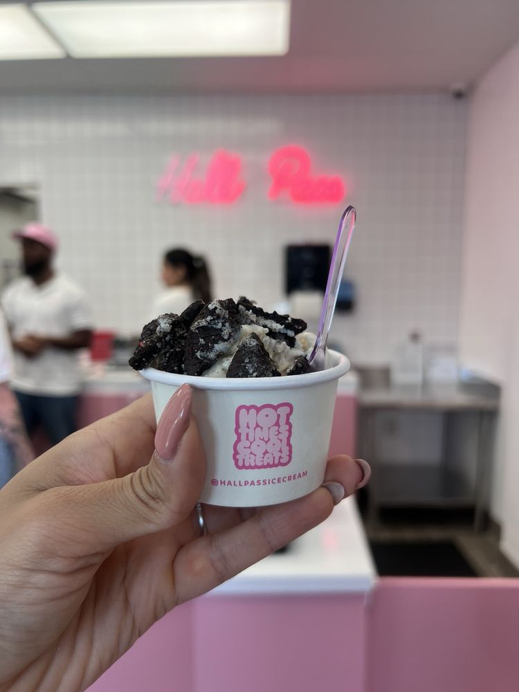 HALL PASS ICE CREAM - Updated October 2025 - 26 Photos & 21 Reviews ...