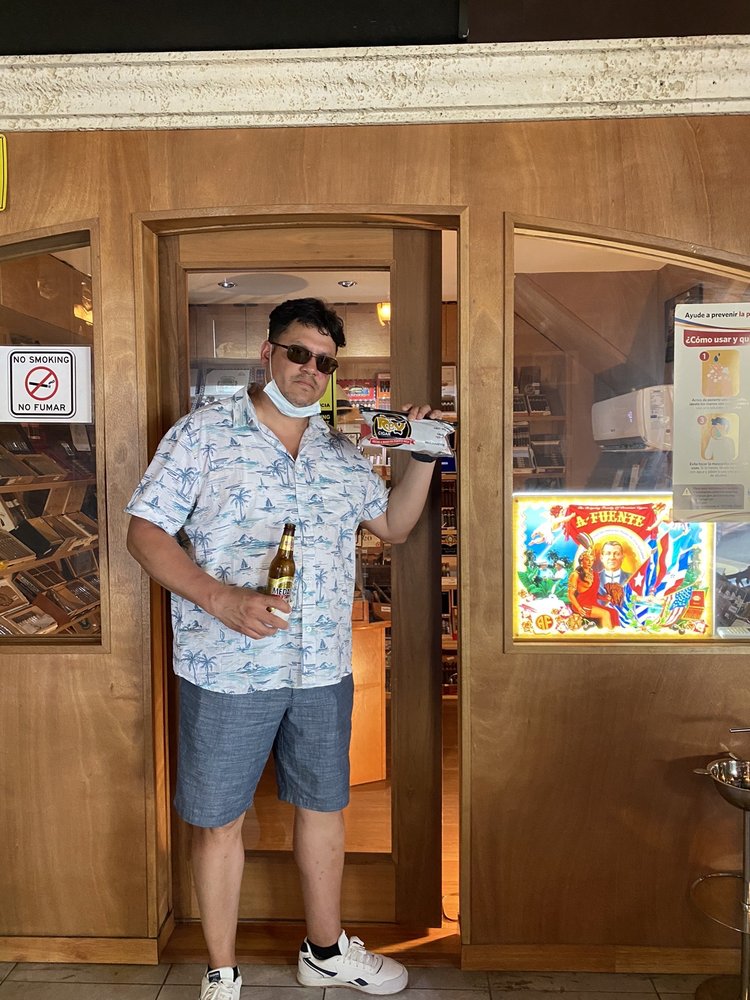 DON REY CIGARS - Updated April 2025 - 10 Photos & 12 Reviews - Calle ...